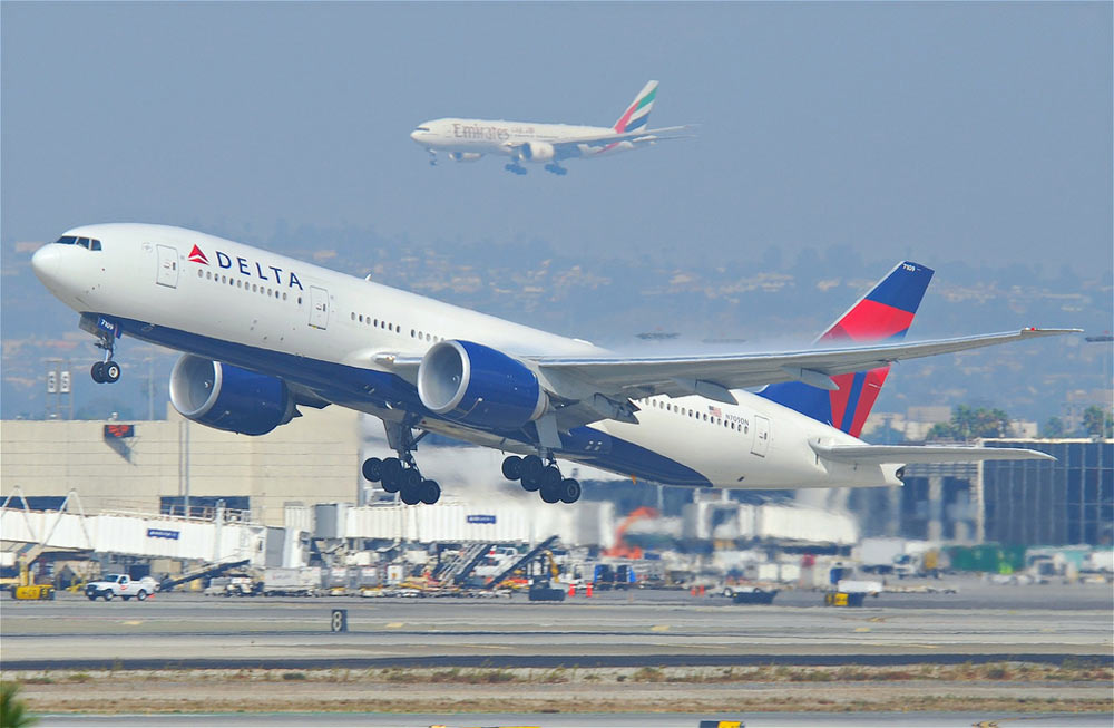 Boeing 777 Infographic - By The Numbers | Boldmethod