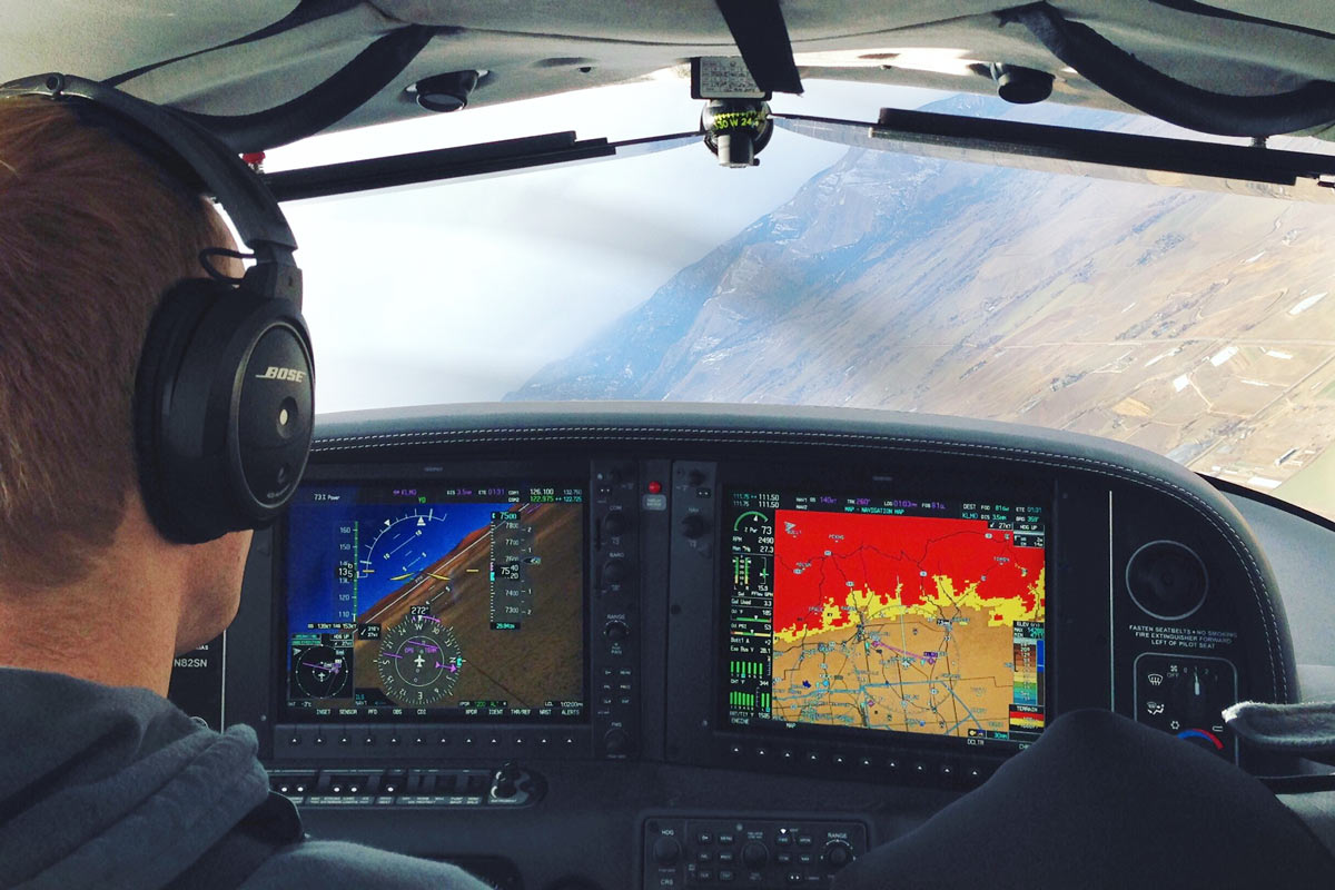 Your Guide To Flying Commercial Steep Turns | Boldmethod