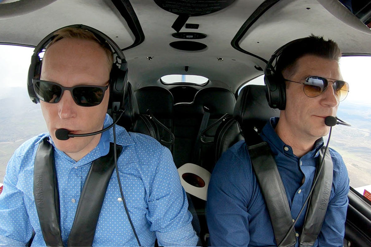 How To Fly A Surveillance Approach (ASR) | Boldmethod