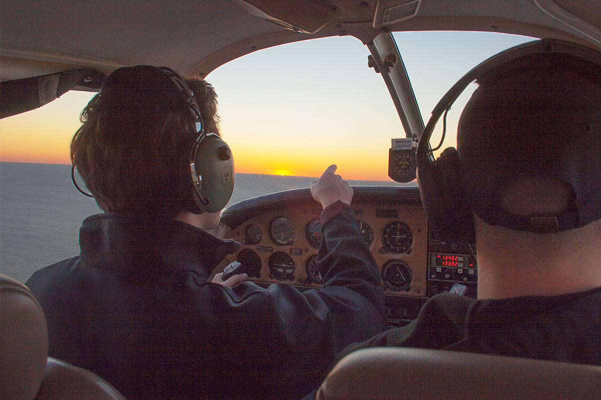 The 13 Steps For Choosing Your Flight School | Boldmethod